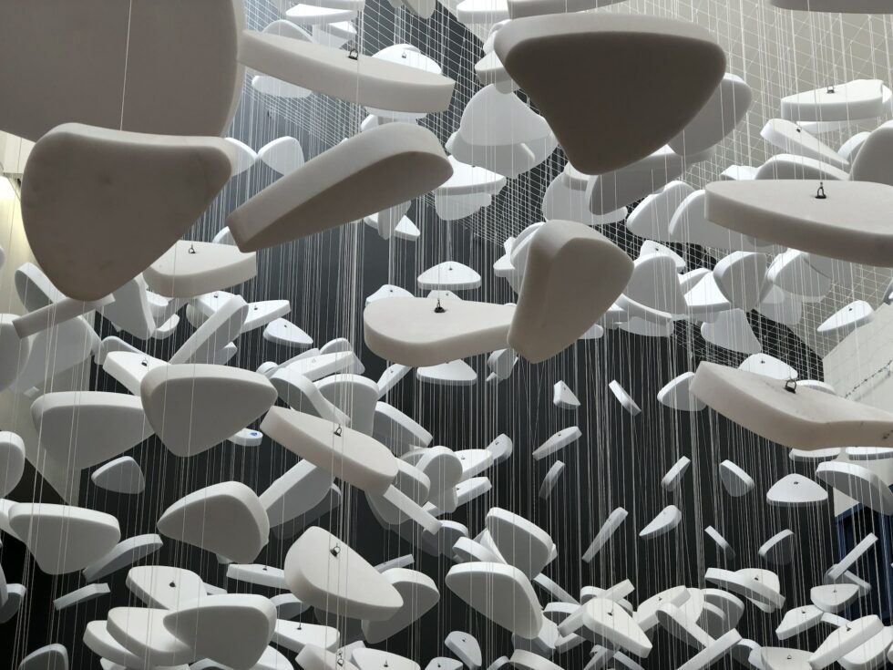 L'art de l'installation : créer un environnement artistique | Pmart.fr